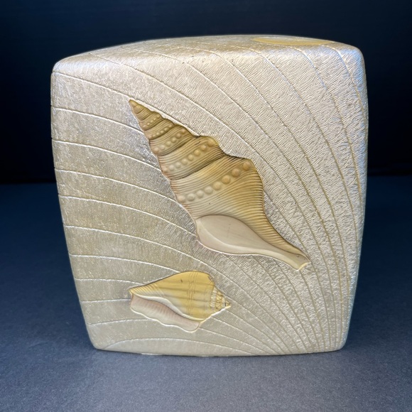 Accents | Beach Comber Tissue Box Cover Inlaid Sea Shells Hand Painted ...